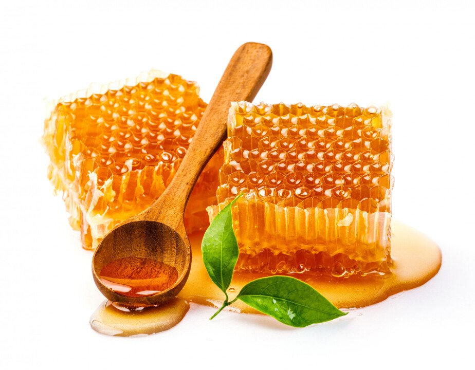 The Benefits of Propolis: Skin, Oral, and Overall Wellnes